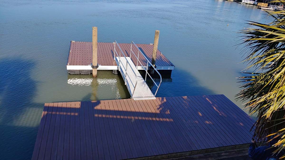 External Slide Guides with Adjustable Aluminum Bracket – Sea Power Marine